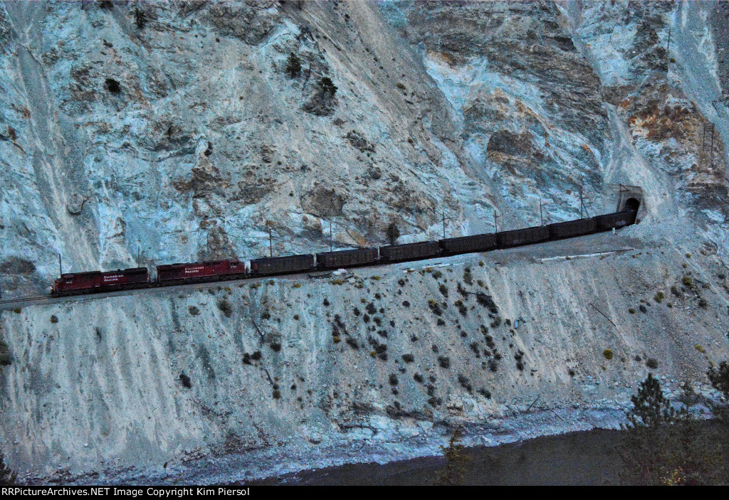 CP 8618 WB CN Ashcroft Sub Coal Loads